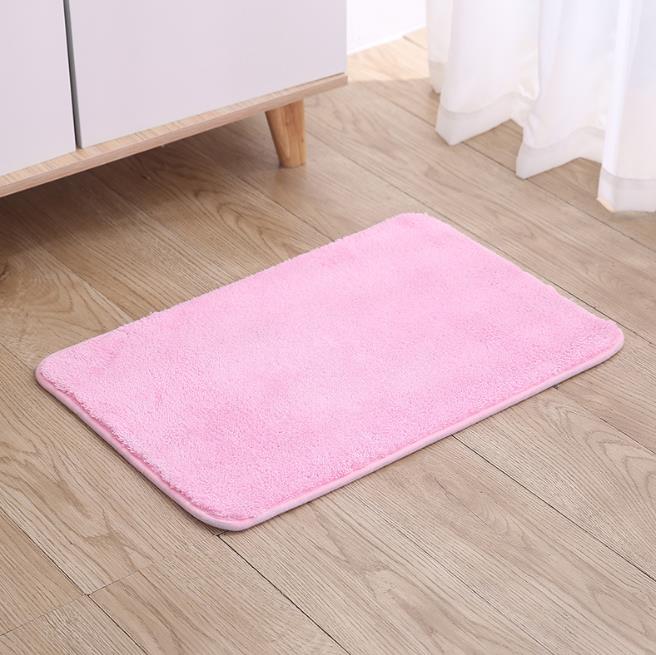 Fluffy absorbent door mat
